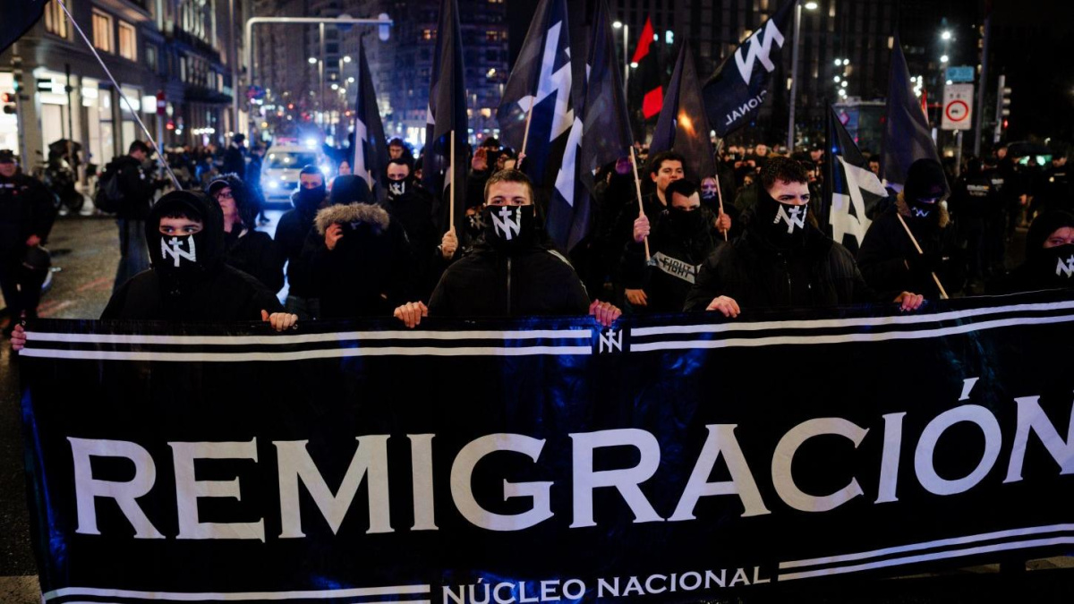 'Remigración': el plan xenófobo de Vox que también defienden grupos ...
