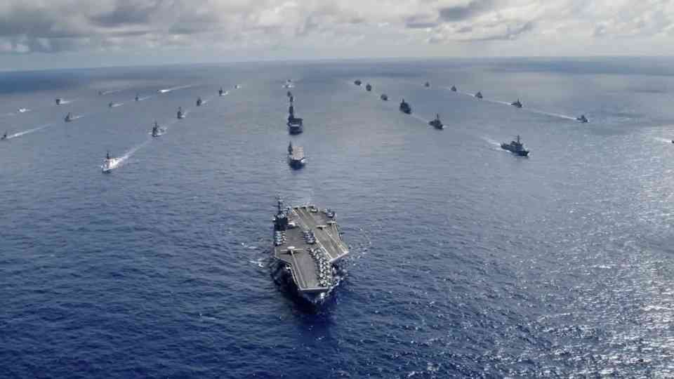 US Navy captured Russian tanker so Putin threatened missile strike