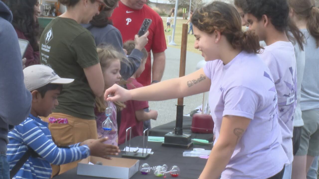 University of Florida hosts interactive science fair for kids