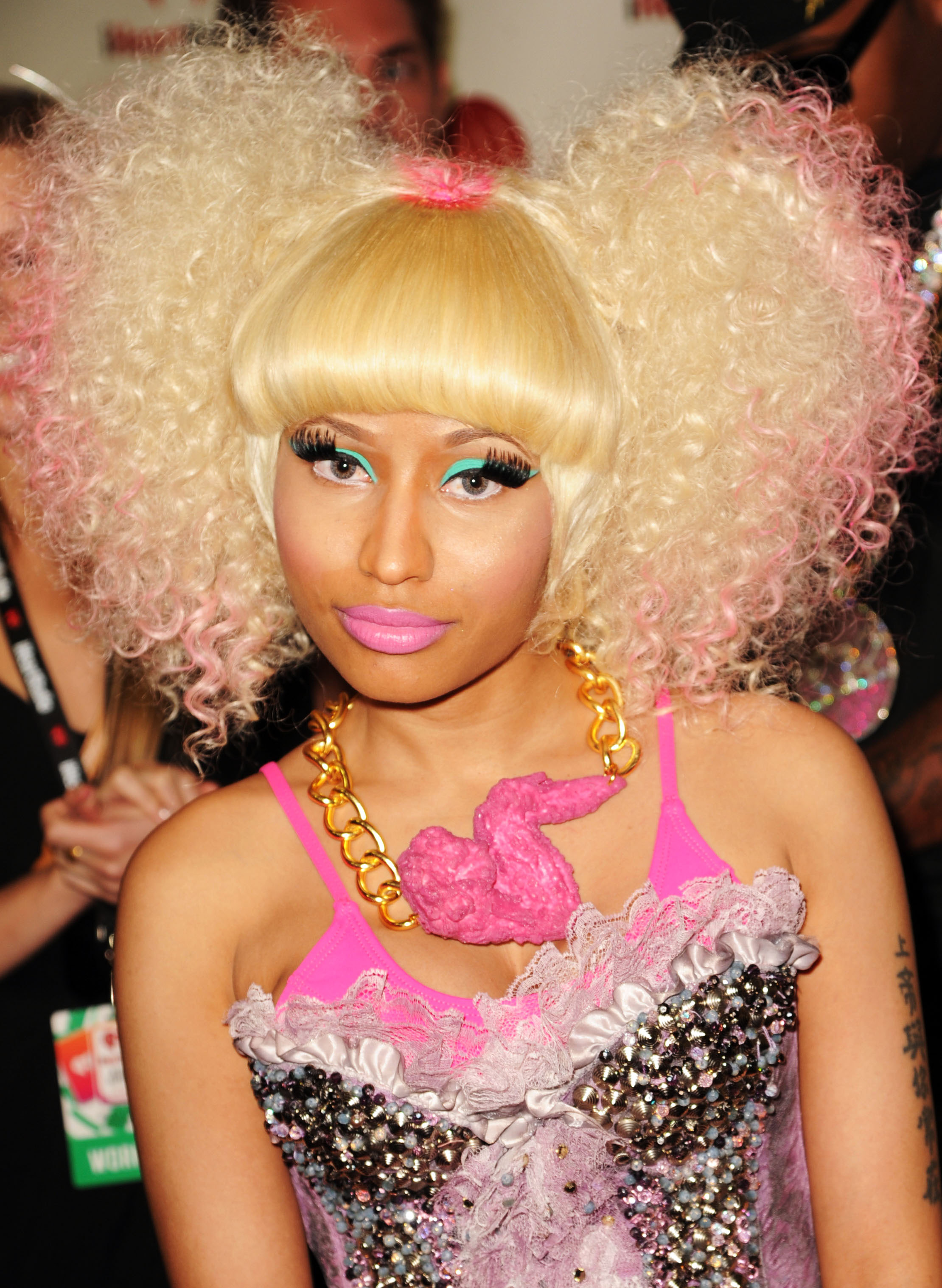 Disgusted designer of famed Nicki Minaj fried chicken necklace ditches ...