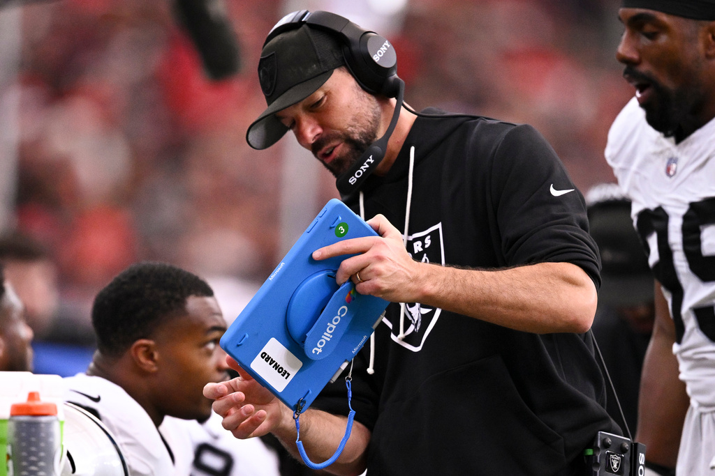 Raiders coach Klint Kubiak elevates Rob Leonard and hires Andrew ...