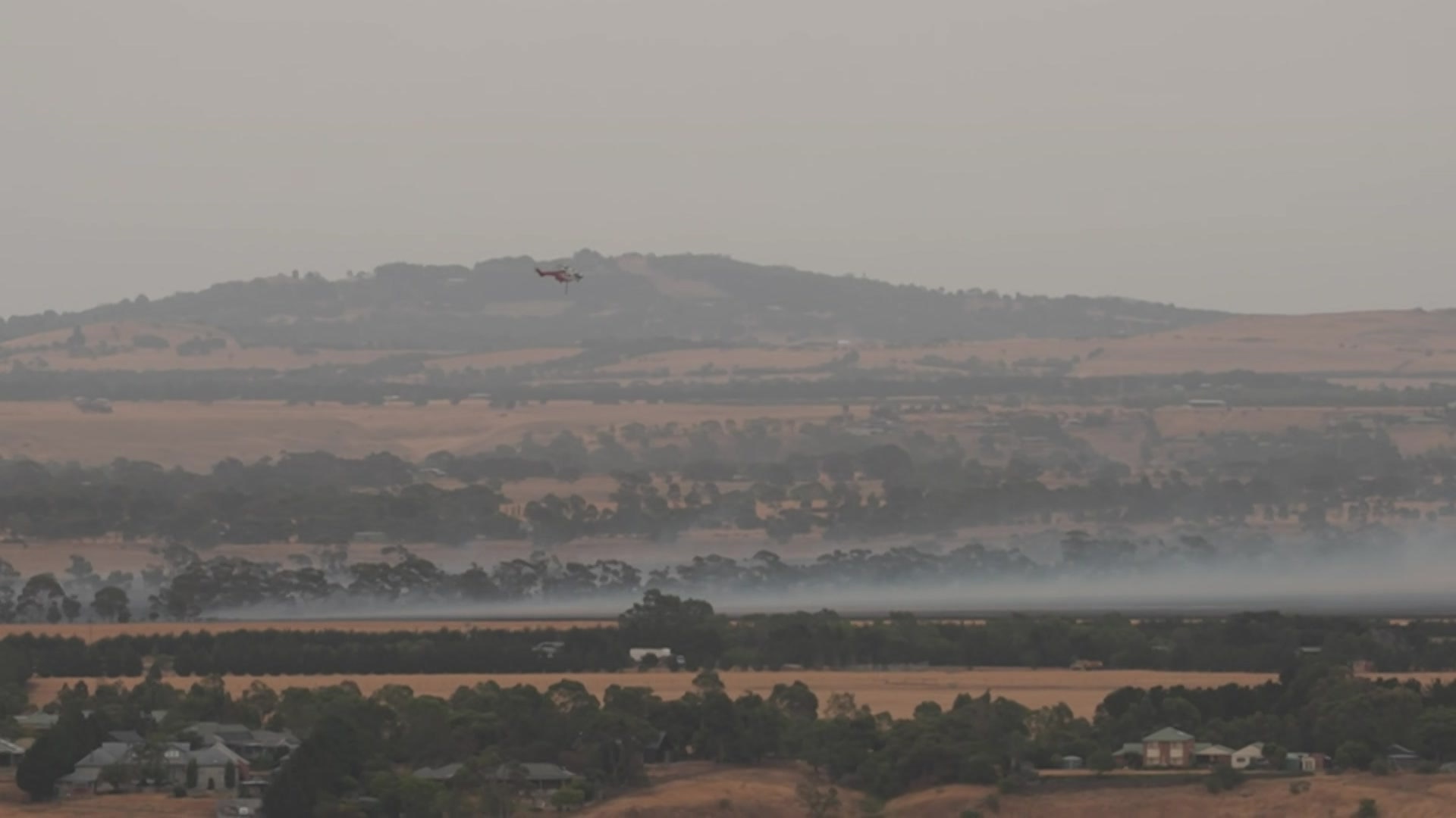Heat, storms lead to extreme fire forecast across dry Victoria
