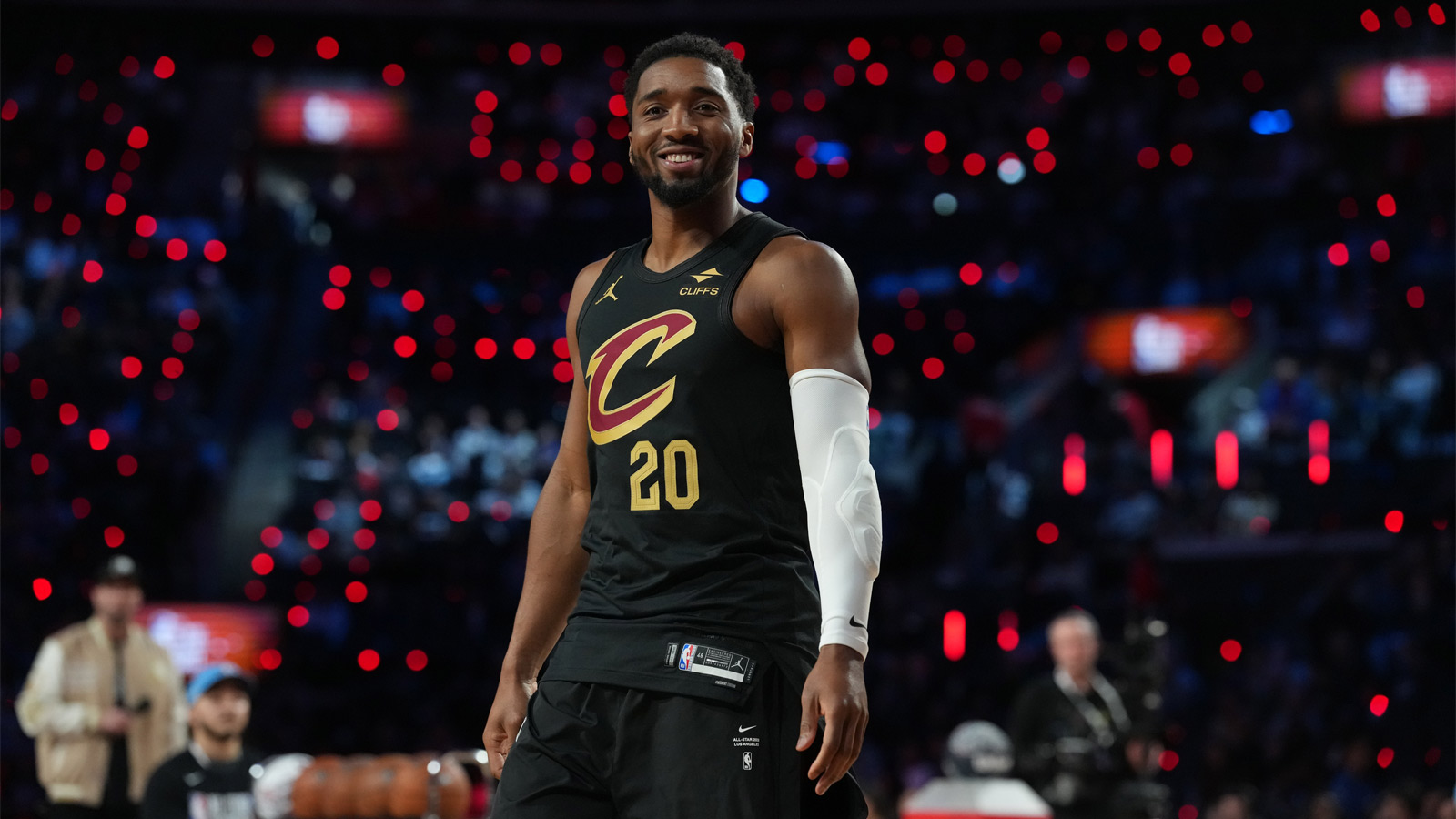 Cavs’ Donovan Mitchell drops new goal after 100th career 30-point game