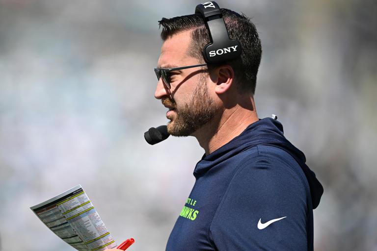 Raiders coach Klint Kubiak elevates Rob Leonard and hires Andrew ...