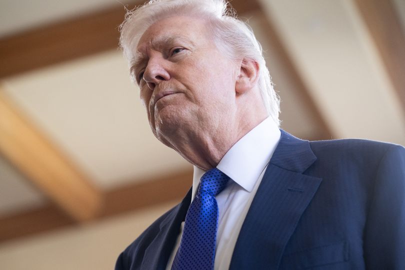 Trump told he 'looks like death' after ditching orange makeup to meet ...