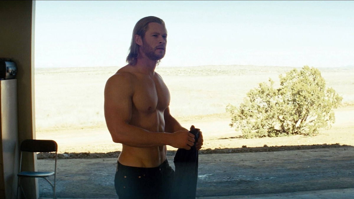 20 male actors with greatest abs in Hollywood history