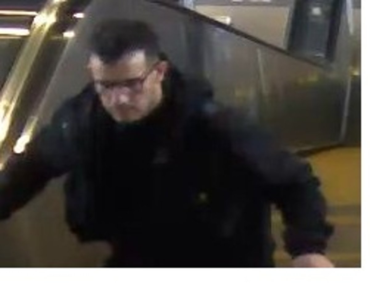 CCTV appeal after £4,500 suitcase stolen inside Paddington train