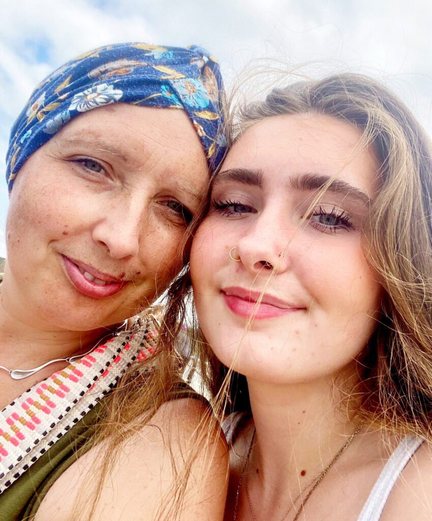 Mum who put headaches down to stress of moving diagnosed with terminal ...
