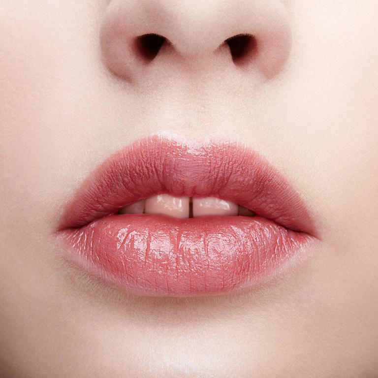 Schöne Lippen: Warum Sie auf harte Konturen verzichten sollten