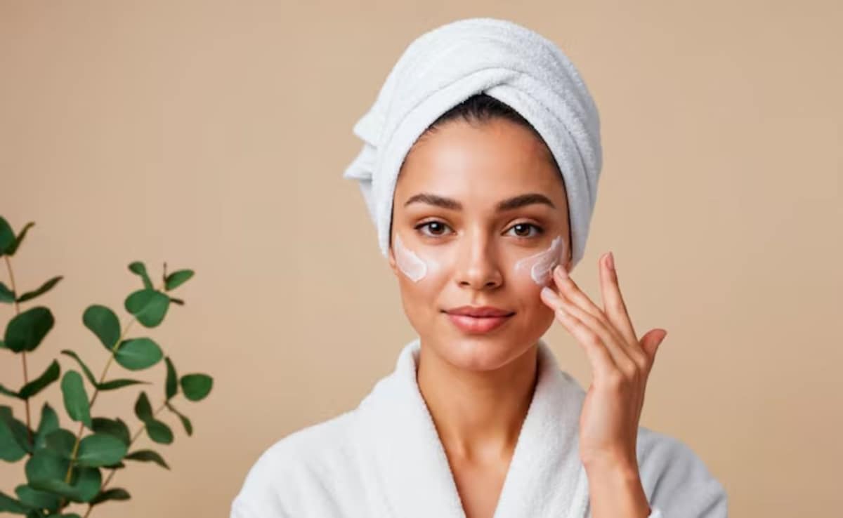 Morning vs night skincare: Dermatologist explains what to use and when