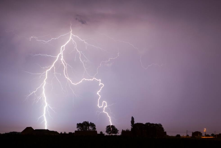 Thunderstorms, heavy rain expected in most states until 6pm