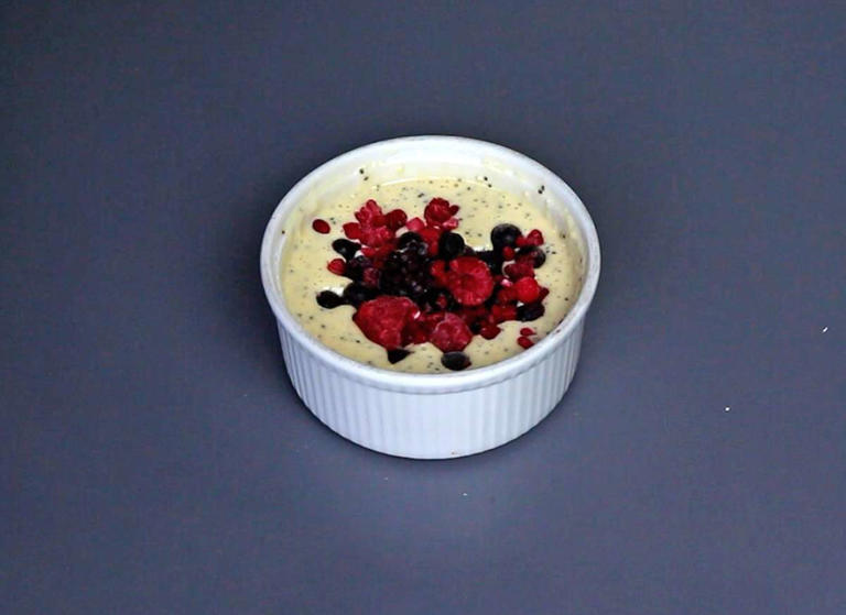 Super-simple red fruit protein cake