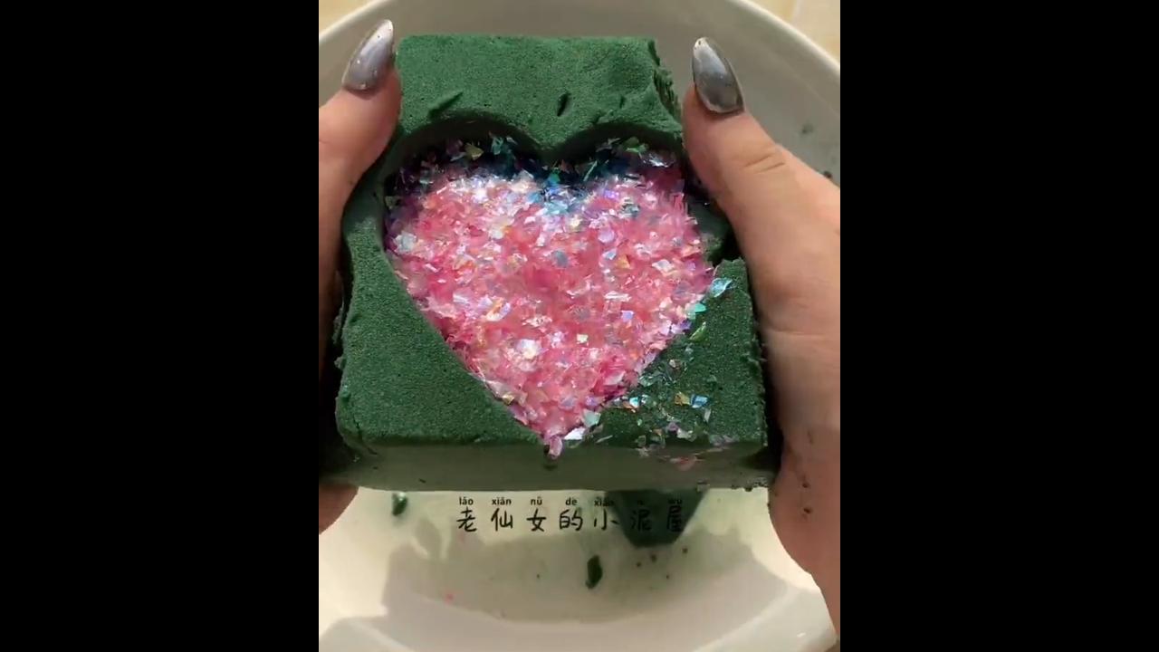 Crushing foam with glossy soft slime ASMR