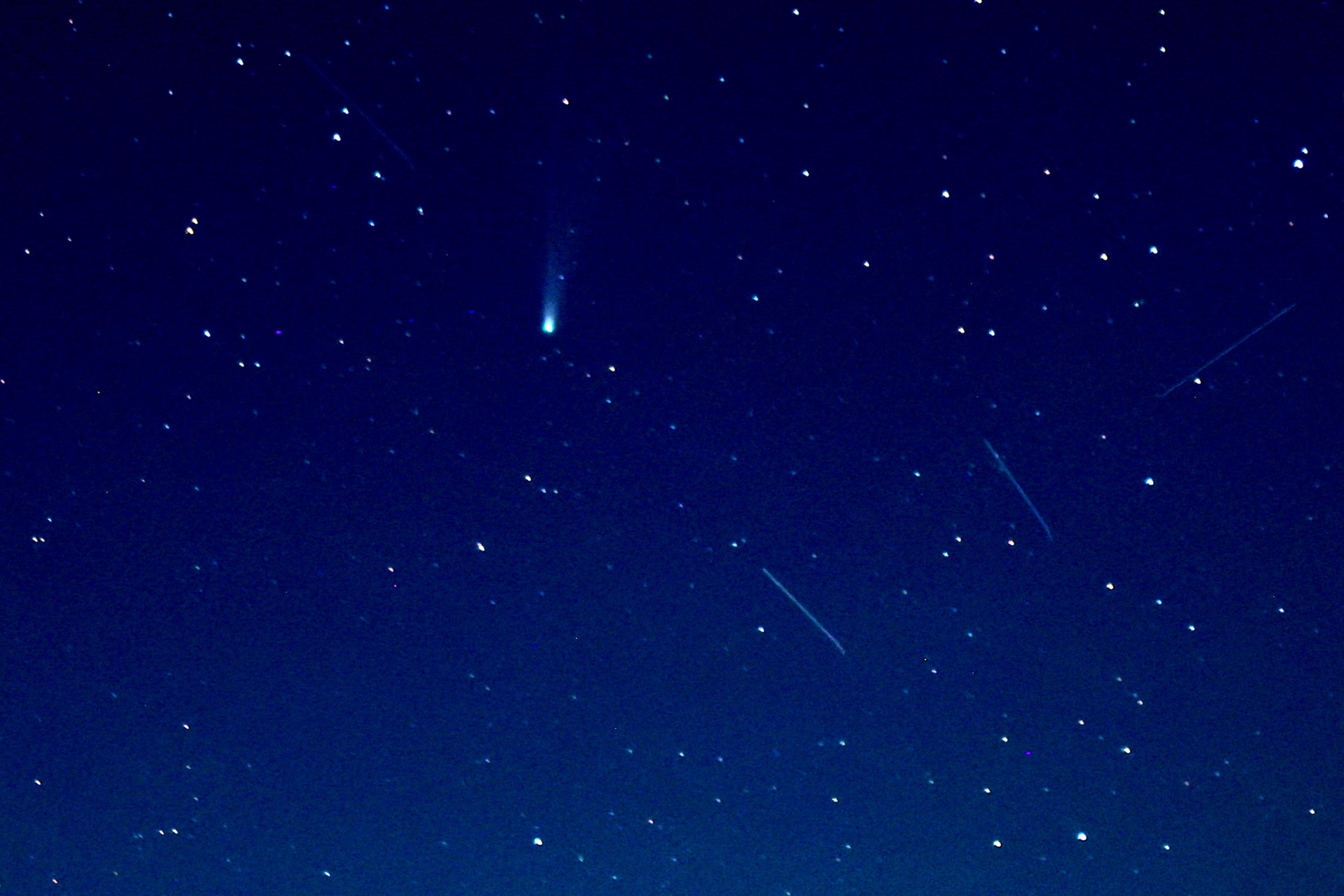 Acqua e molecole organiche sulla cometa interstellare 3I/Atlas