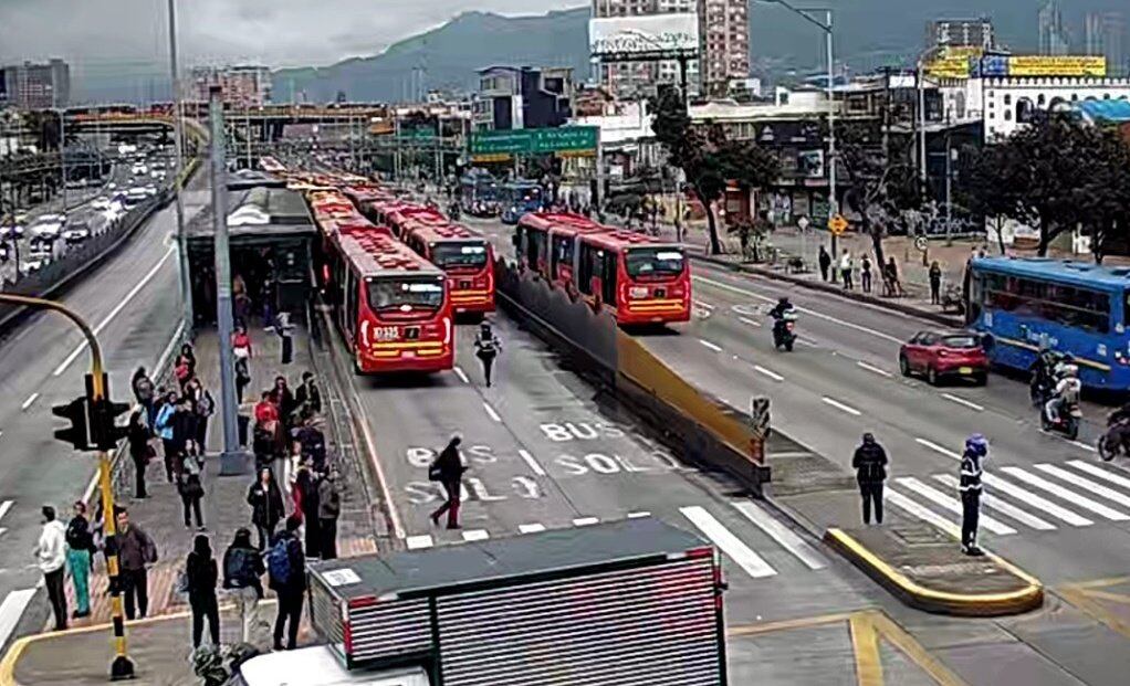 Movilidad hoy: bus varado de TM genera congestión en el puente elevado ...
