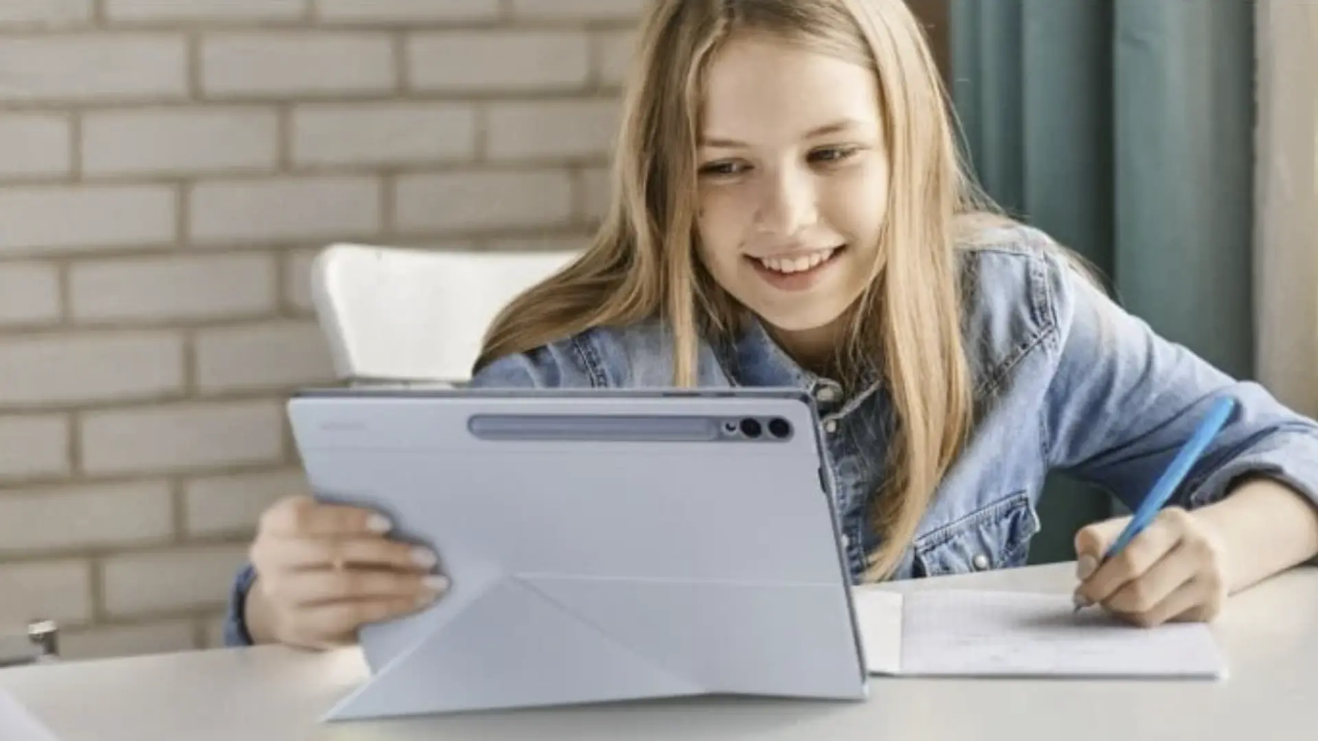 Esta tablet tiene 480 euros de rebaja... ¡y no es una broma! Es de ...