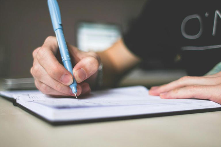 People who still write everything by hand often share these 7 rare traits