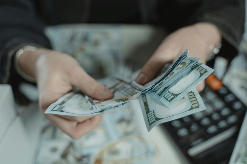 11 small lifestyle changes people are making to save money