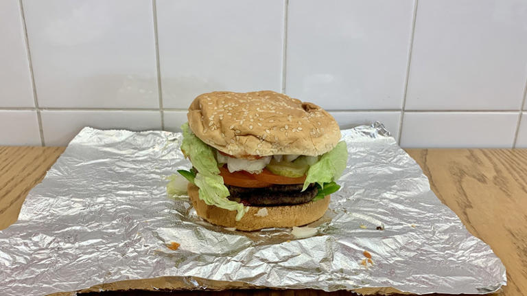 Every Five Guys 'Popular Picks' burger topping combination, tasted and ...