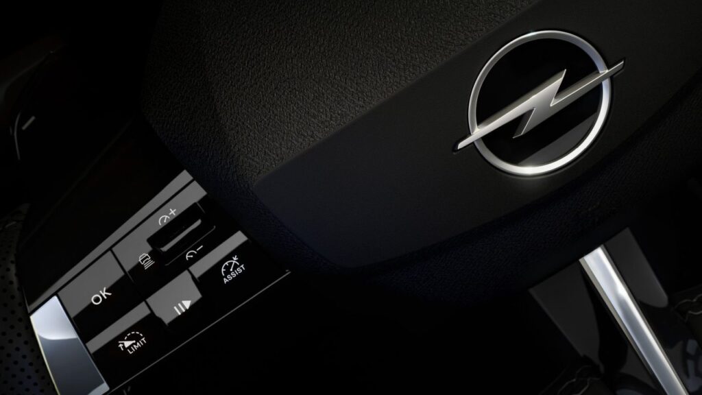 Richiamo airbag Takata, Opel dovrà avvisare direttamente i proprietari