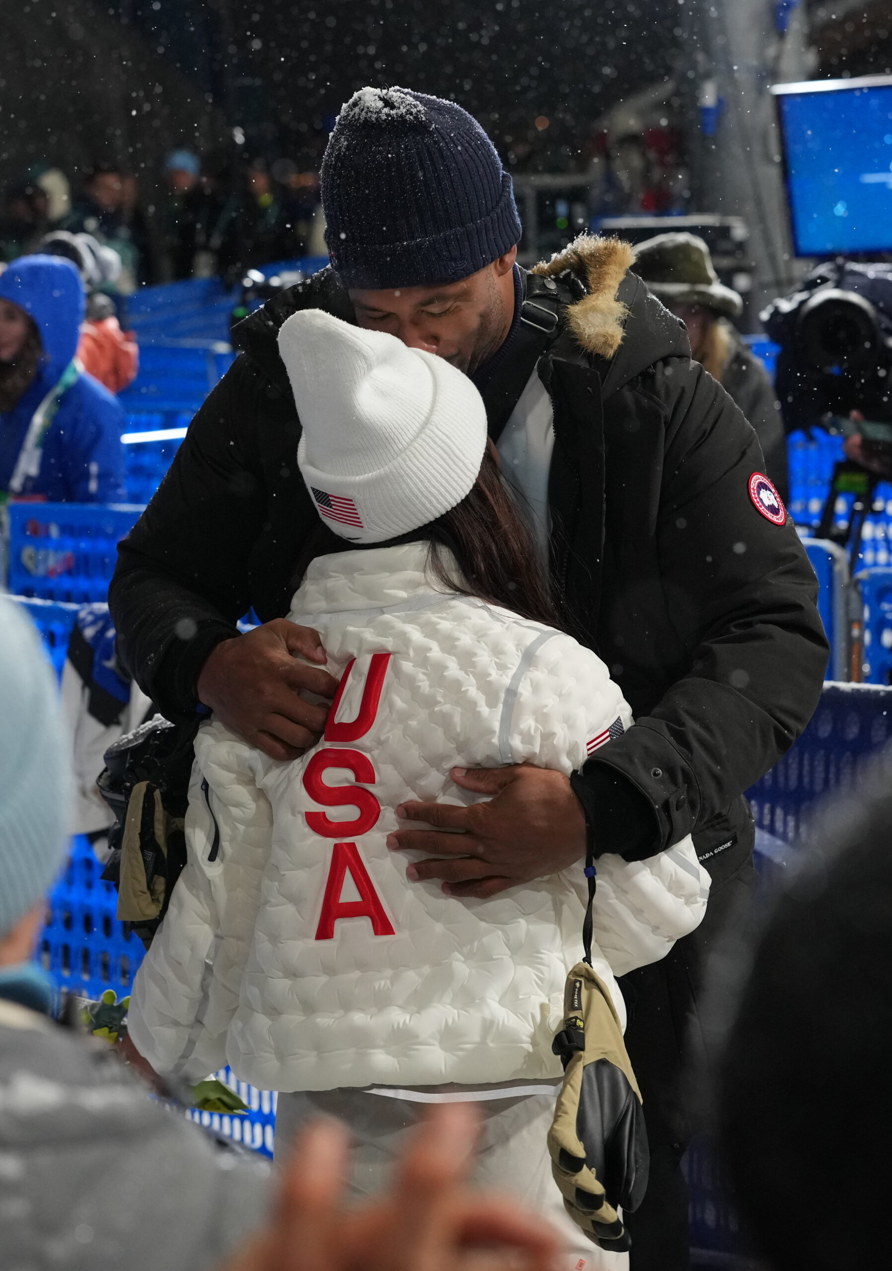 Chloe Kim 'obsessed' with $100k gift from NFL star Myles Garrett after ...