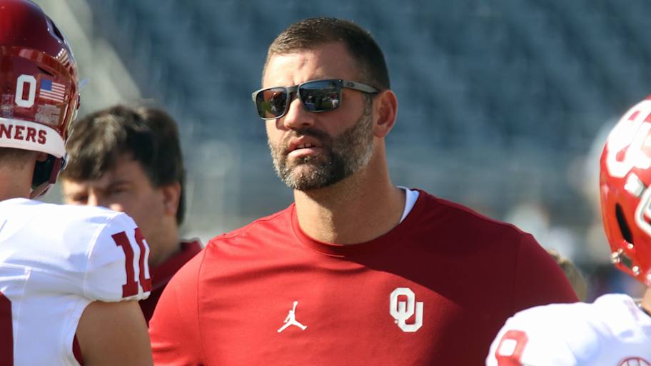 Former Oklahoma TEs coach Joe Jon Finley lands Group of Five job, per ...