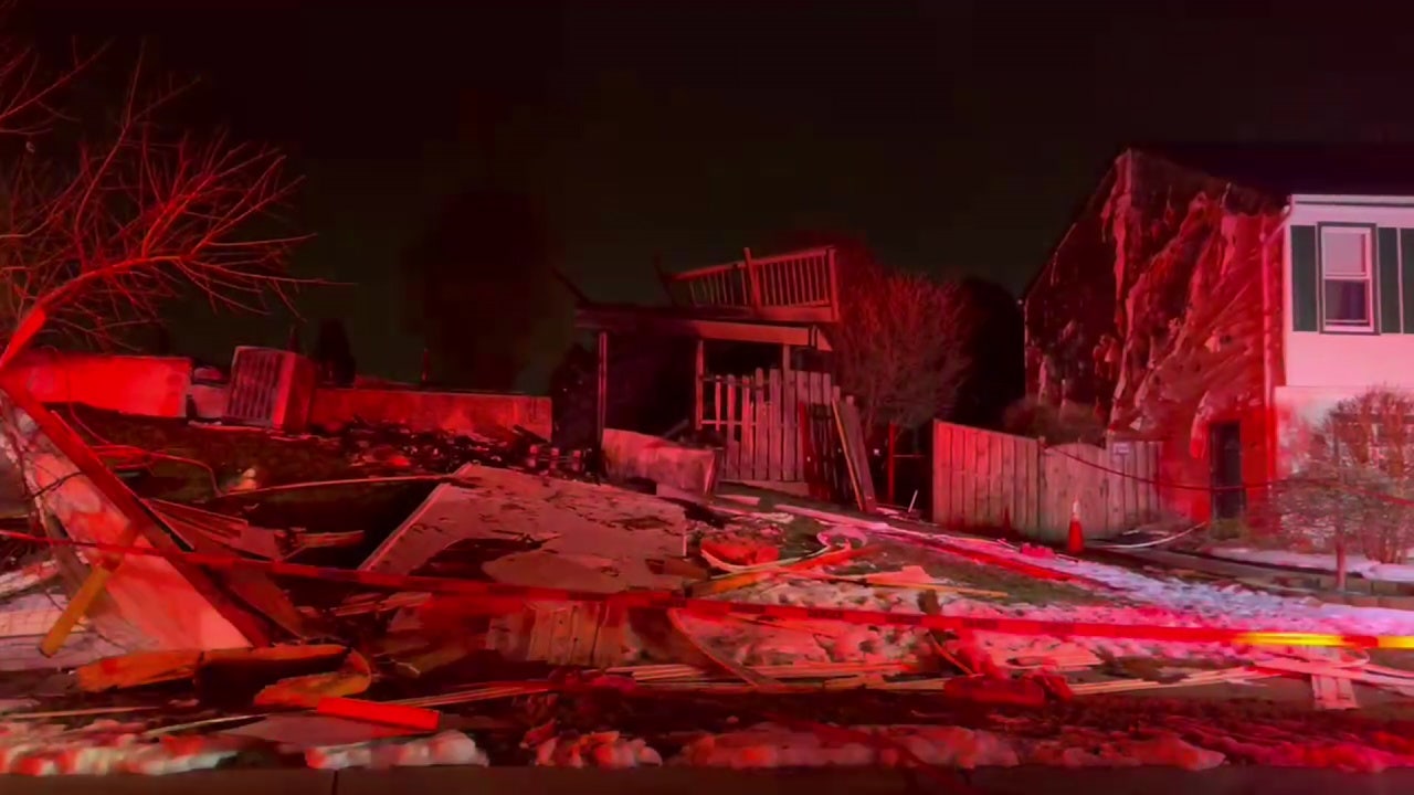 Centreville house explosion: Natural gas line leaking, homes evacuated ...