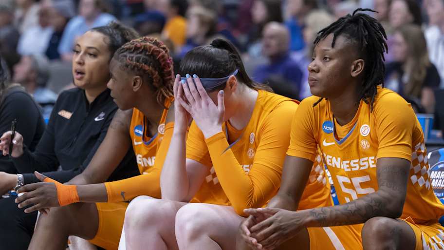 Texas stops the Volunteers' 4th-quarter comeback effort in the 65-63 win