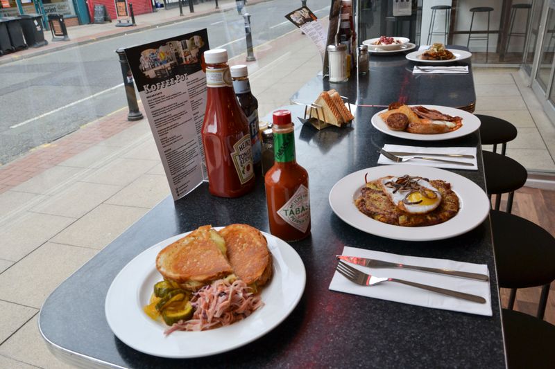 These UK greasy spoons are still cooking like it's 1985