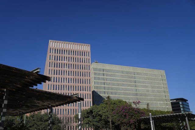 Los acusados de una macroestafa inmobiliaria en Catalunya aceptan ...
