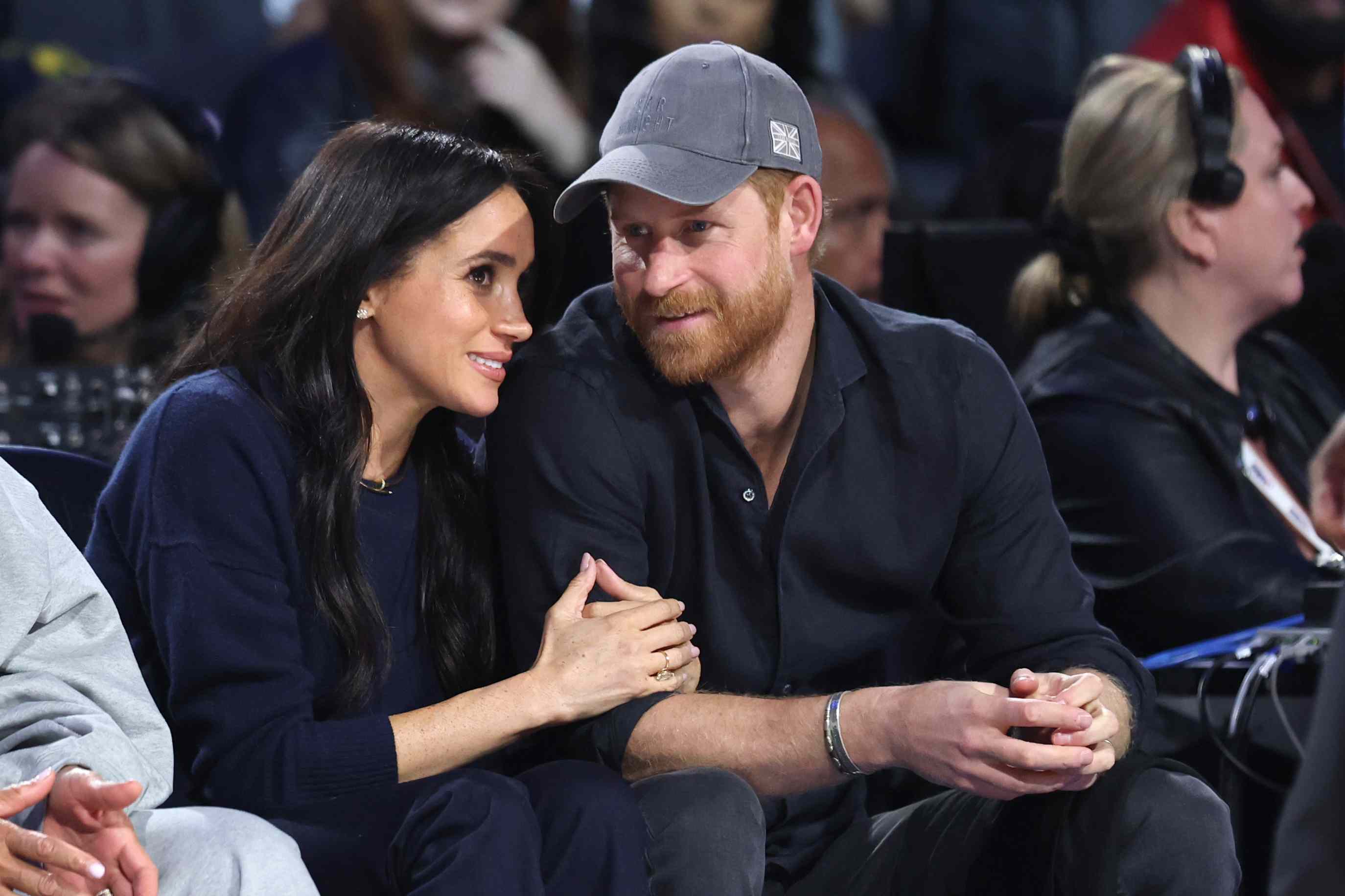 Meghan Markle and Prince Harry pack on the PDA at surprise NBA All-Star ...