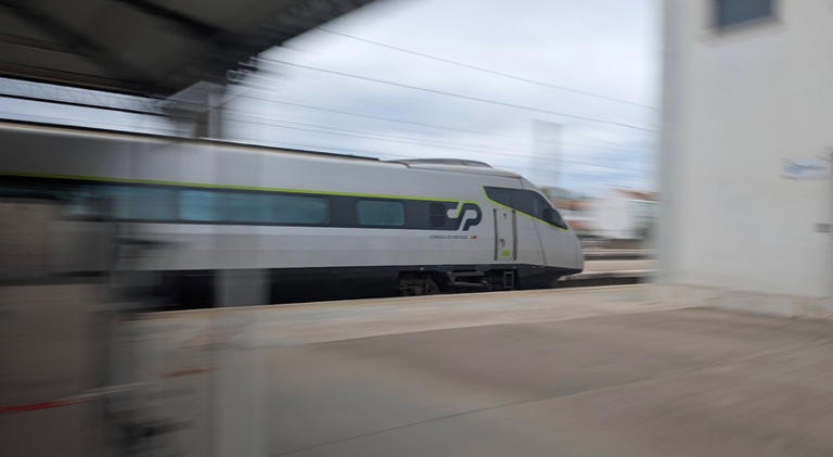 Retomada a circulação de comboios na Linha do Norte