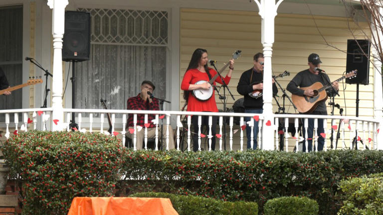 Conway hosts inaugural Porchfest in historic residential district