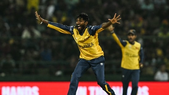 Sri Lanka vs Australia T20 World Cup live score: Australia look to ...