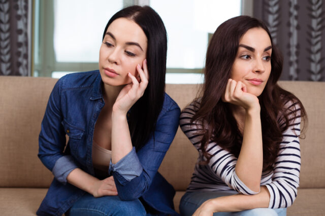 16 possible reasons your friends are ignoring you