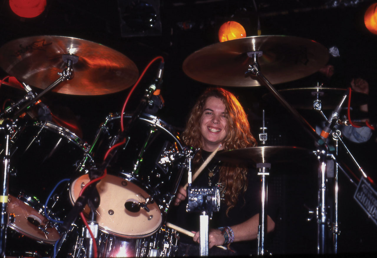 How Sepultura helped build Roadrunner Records into a metal powerhouse ...