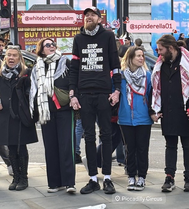 Pro-Palestine activist who harassed Matt Lucas at Tube station is 6'7 ...