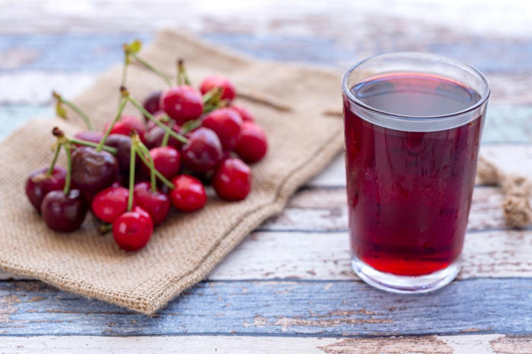 5 drinks high in iron for low energy and fatigue