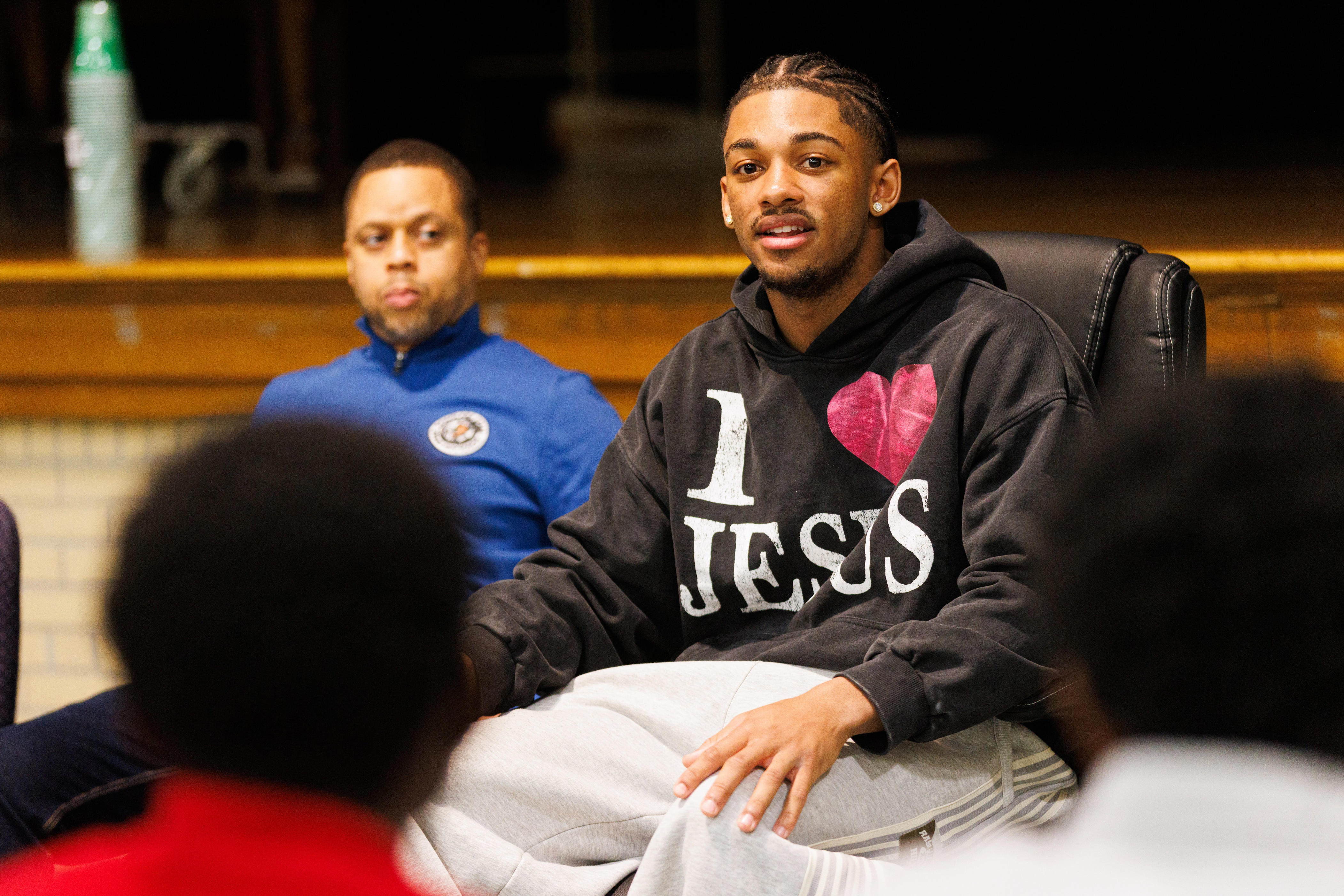 How Notre Dame football star Leonard Moore is paying it forward