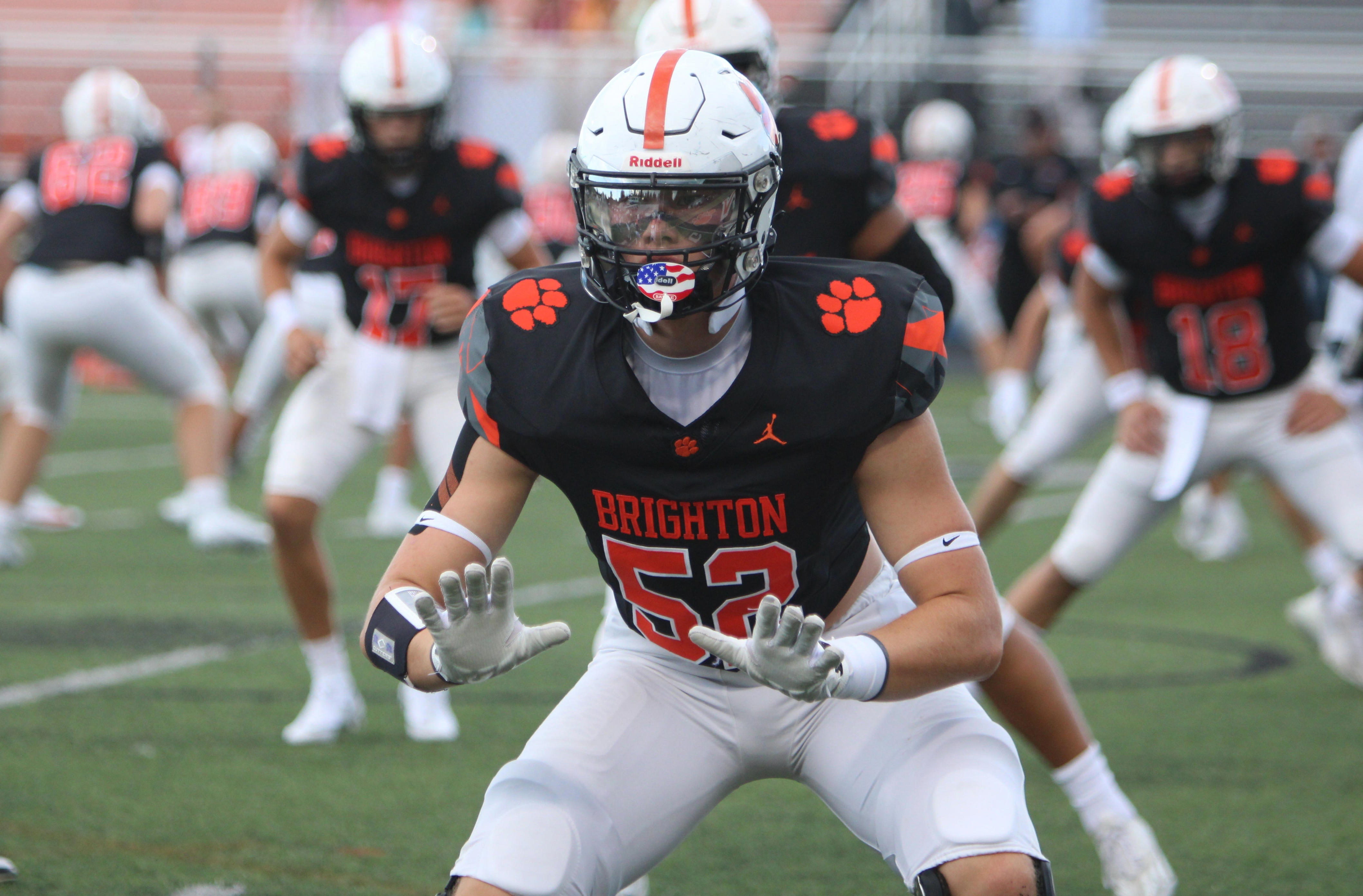 Recruiting insider predicts MSU football to land in-state OT commitment