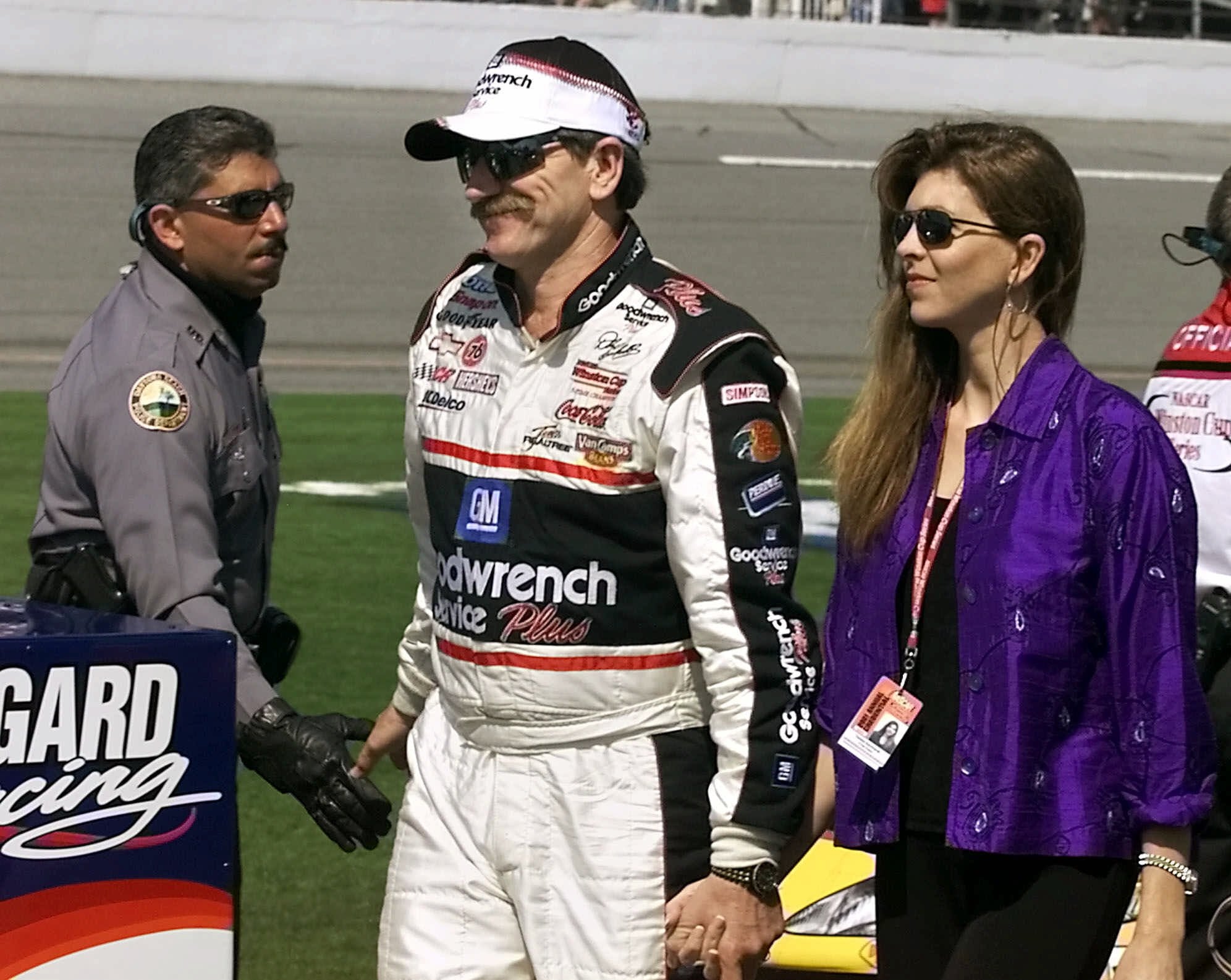 25 years ago, KCTV5 became first to report Dale Earnhardt’s tragic death