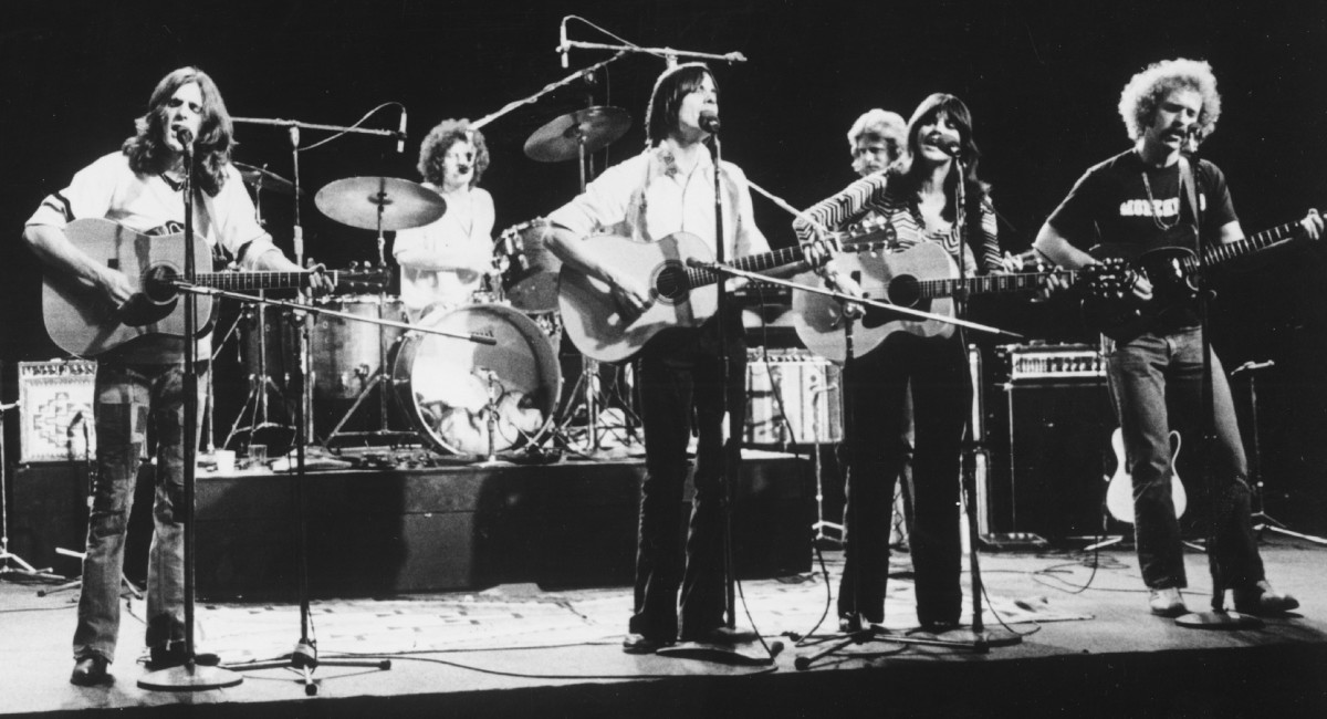 1976 album just earned first ever 'quadruple diamond' RIAA status 50 ...