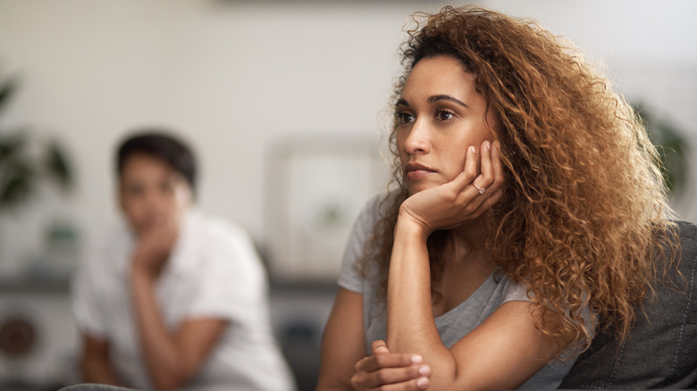 How to separate boundaries & ultimatums in relationships, according to ...