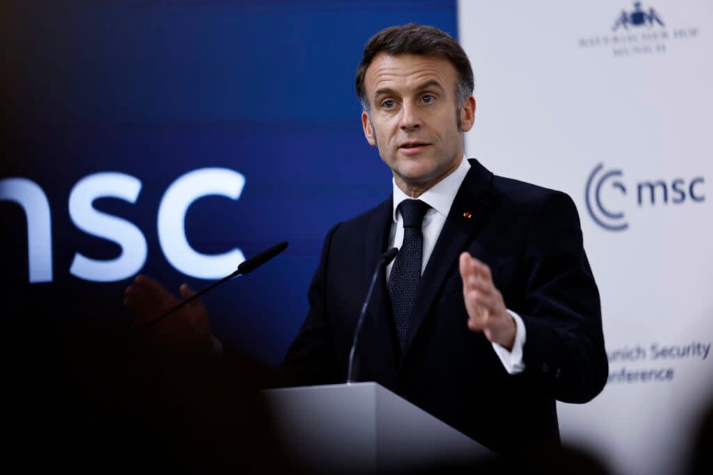 French President Emmanuel Macron jokes as Victor Wembanyama takes ...