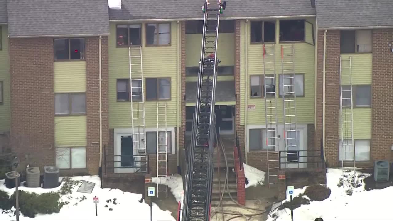 3 firefighters injured in Woodlawn apartment fire