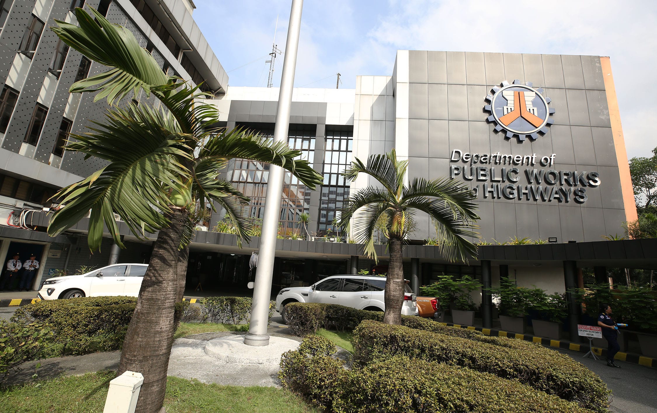 DPWH promotions, hiring: Performance not referrals