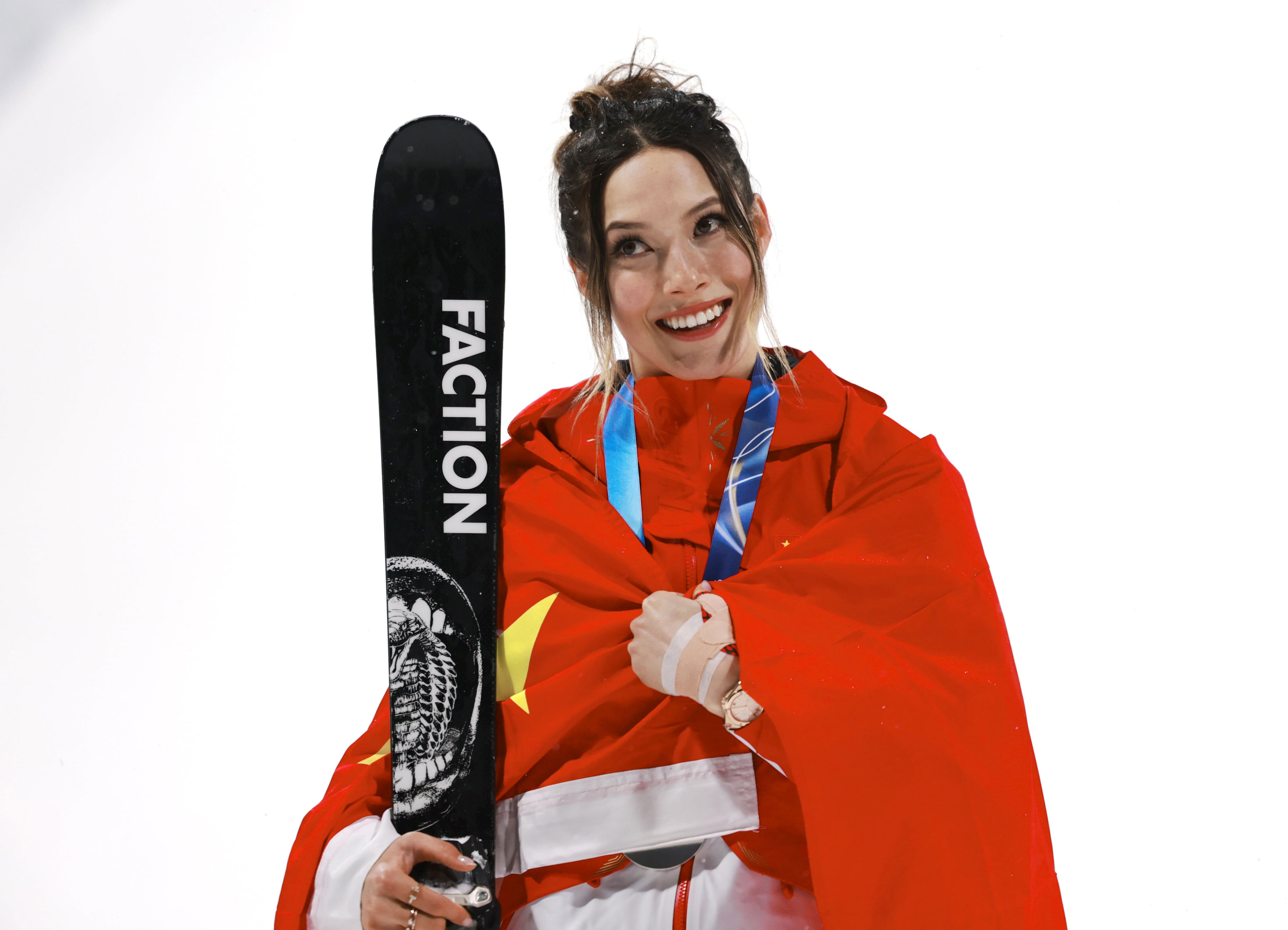 Gu Ailing wins silver in big air at Milano Cortina