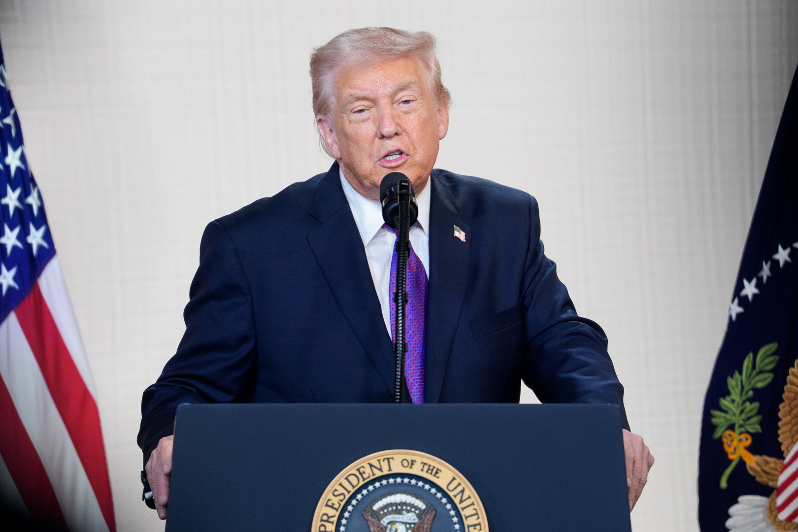 Trump encarga al Gobierno federal proteger río Potomac tras vertido de ...