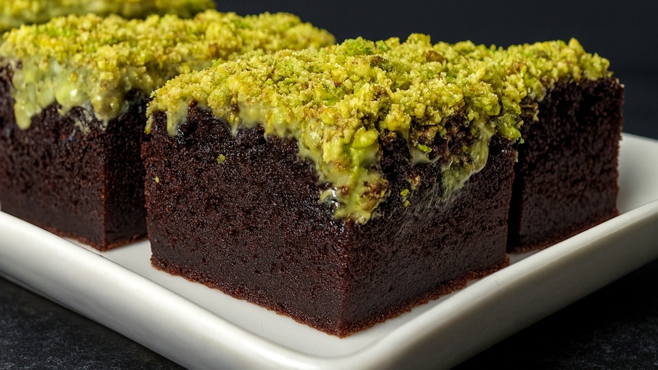 The richest small chocolate cake you can make at home