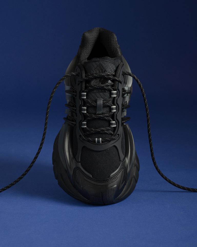 The 'Triple Black' Adidas Virginia Adistar Jellyfish is releasing again